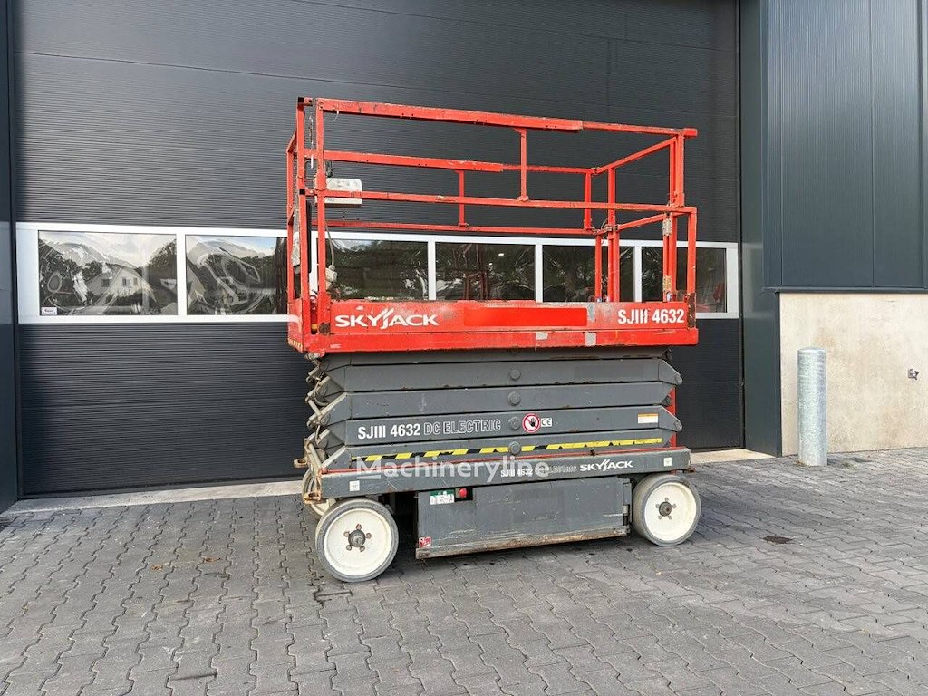 Prodaje se Skyjack SJ4632 makazastu platformu na aukciji