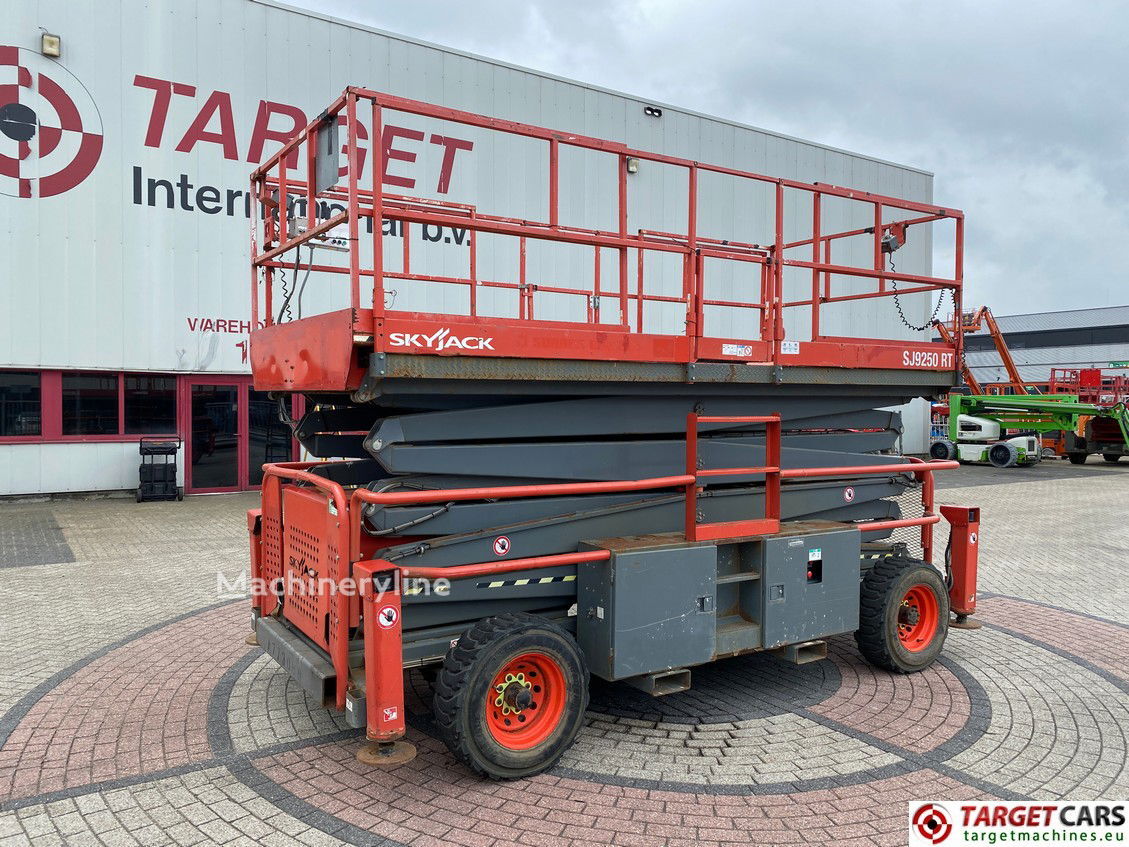 Skyjack SJ9250 RT SCISSOR SJ9250RT DIESEL WORKLIFT 1720CM 2017 50002130 makazasta platforma