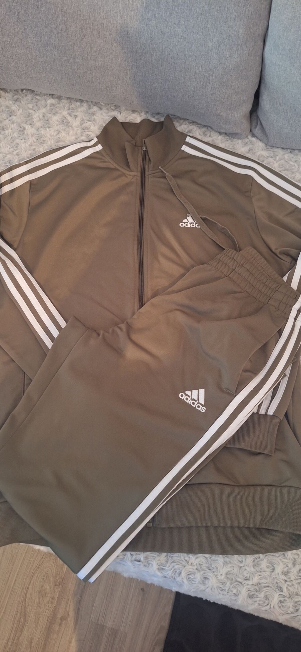 Adidas velicina M