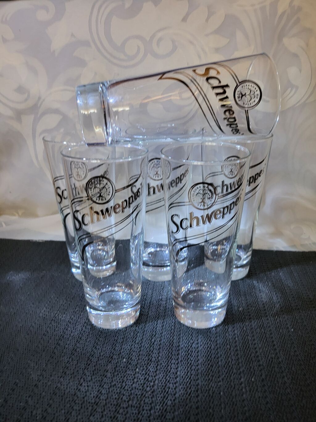 Case nove original Schweppes. Case original Schweppes iz 2000ih