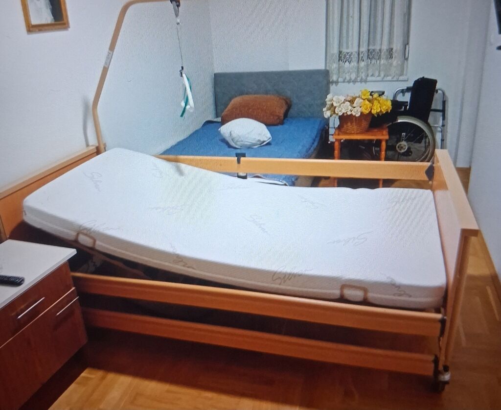 Burmeier DALI II 24V – električni bolnički/negovalni krevet -