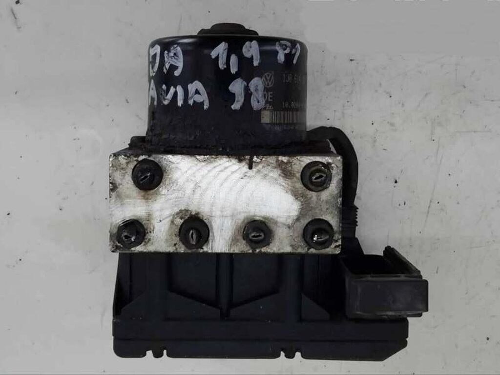 ABS PUMPA ZA VOLKSWAGEN GOLF 4 OD 1998. DO 2006. GOD. | Polovni