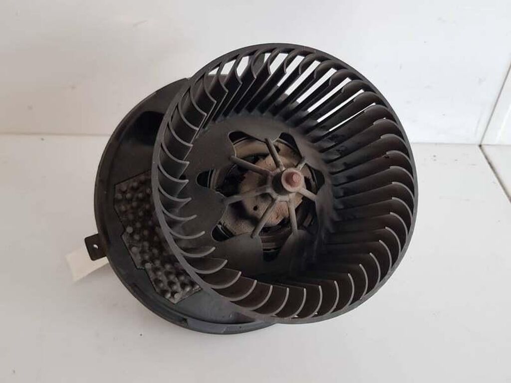 VENTILATOR KABINE ZA VOLKSWAGEN GOLF 6 OD 2008. DO 2016. GOD. |