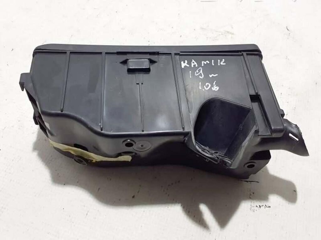 TABLA OSIGURAČA ZA ŠKODA SKALA OD 2019. DO 2025. GOD. | Polovni