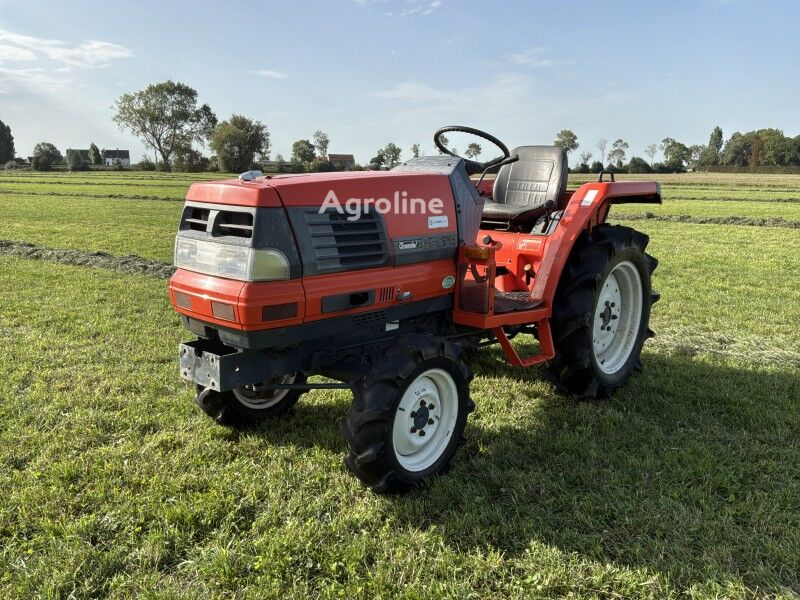 Prodaje se Kubota Grandel GL220 traktor točkaš na aukciji