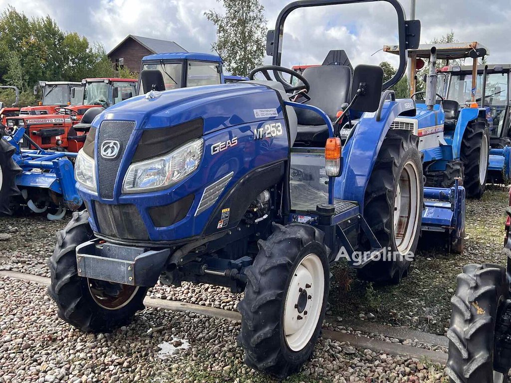 Iseki NT253 mini traktor