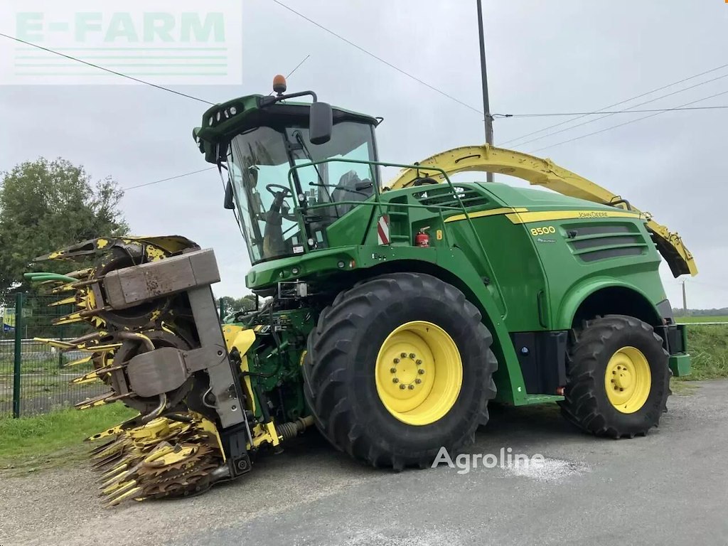 John Deere ensileuse jd 8500 4rm krmni kombajn