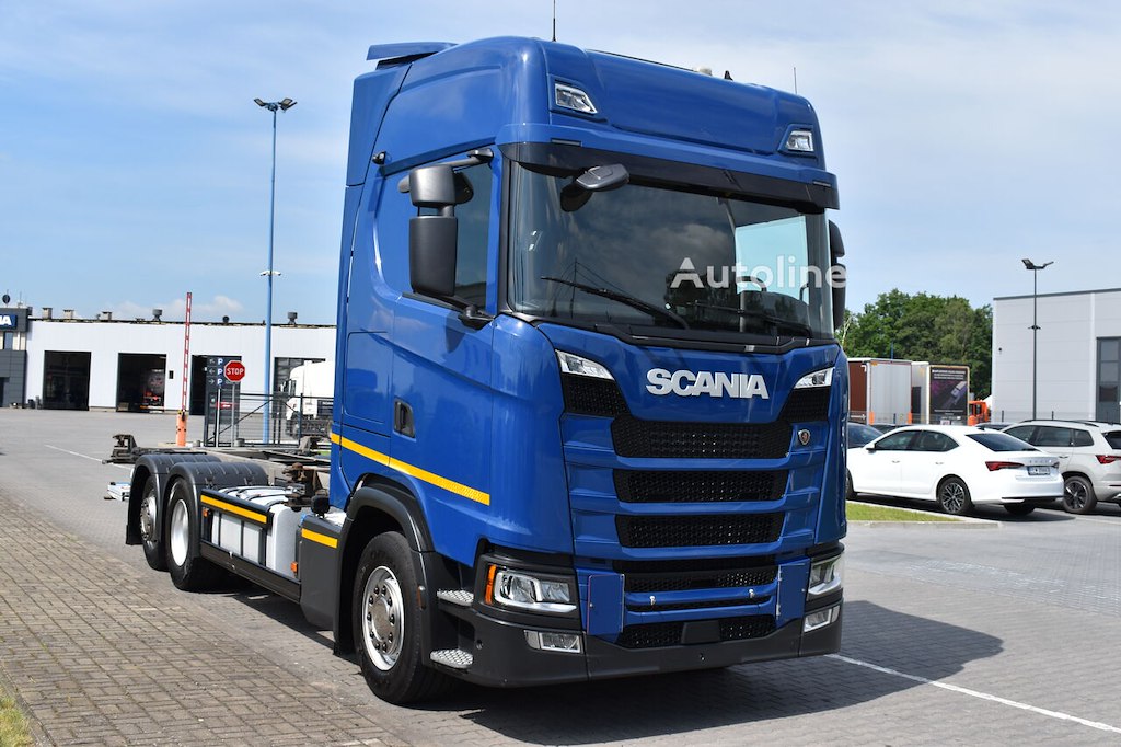 Scania S450 vozilo za prevoz kontejnera
