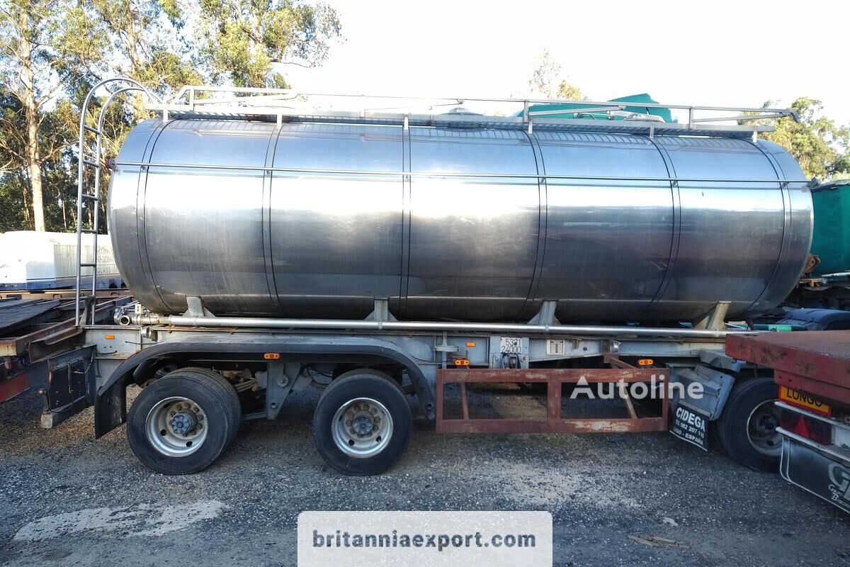 Fruehauf D-489 Three-Axle 24 Ton On Springs Stainless Steel cisterna za prevoz hrane