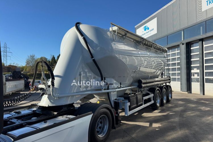 Spitzer Cementsilo 37m3 mit Lenkachse cisterna za prevoz cementa