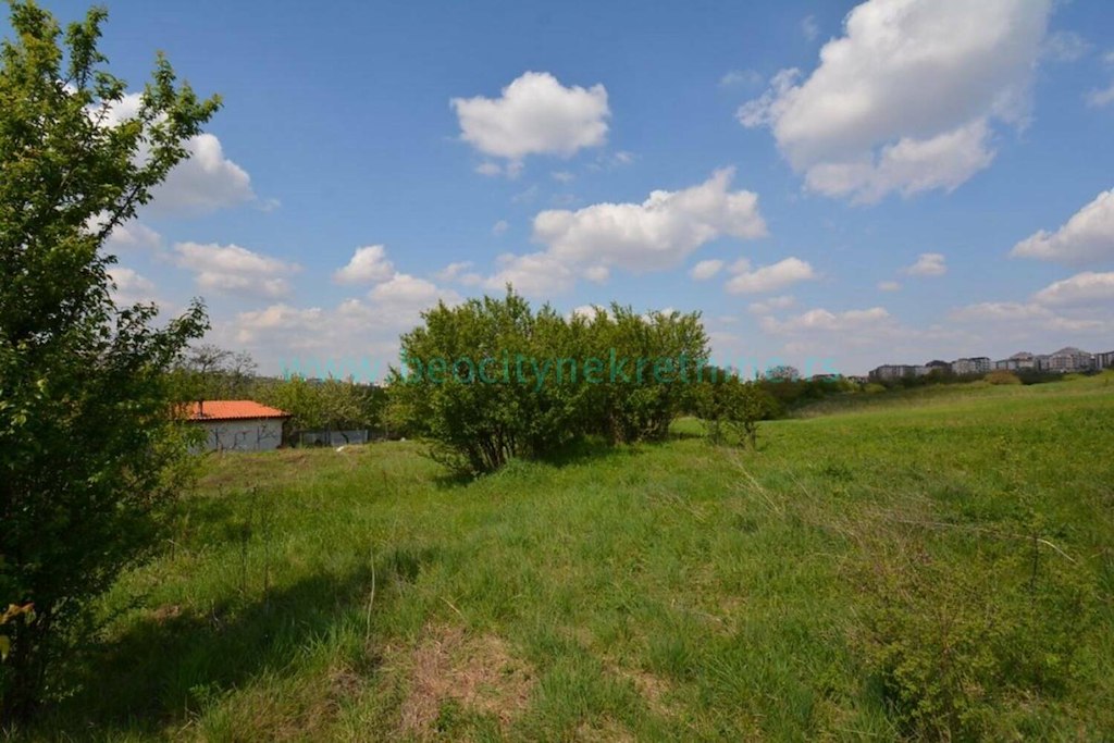 Plac, Beograd – Voždovac | Prodaja · 800m² · 153.500€