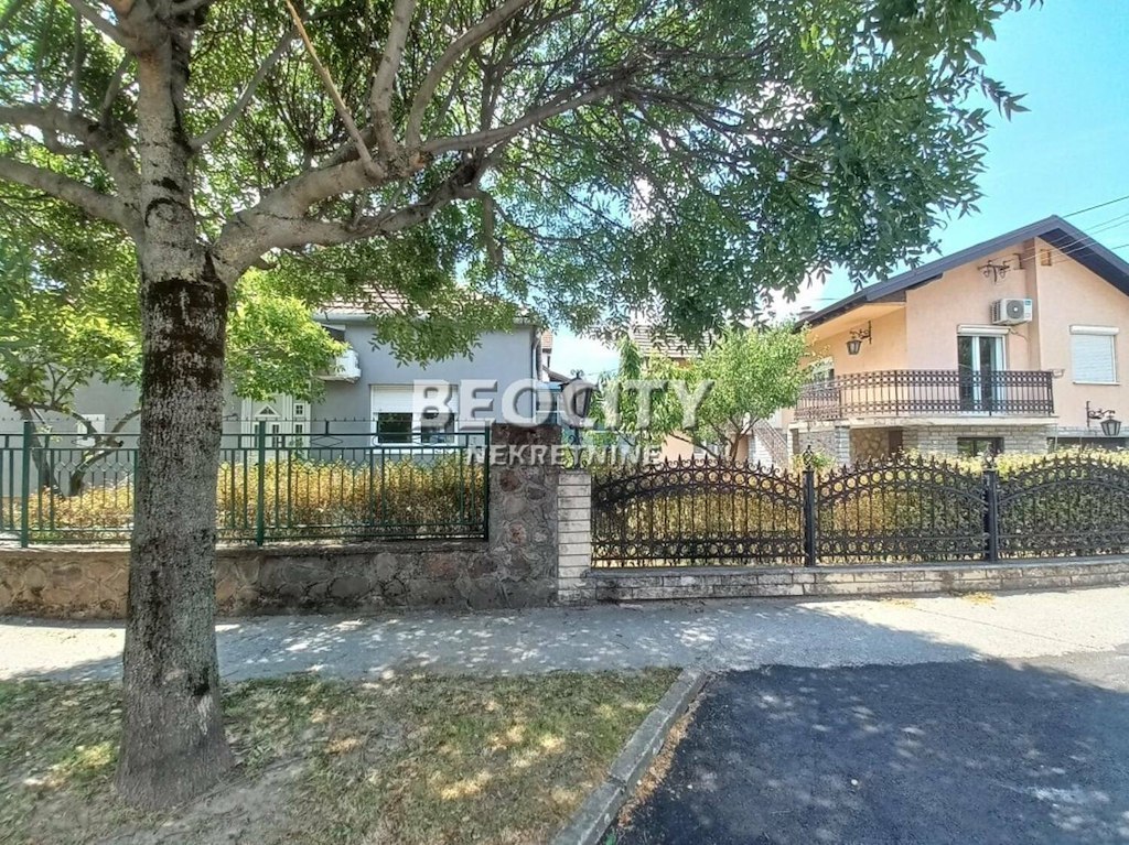 Kuća, Novi Sad | Prodaja · 193m² · 250.000€