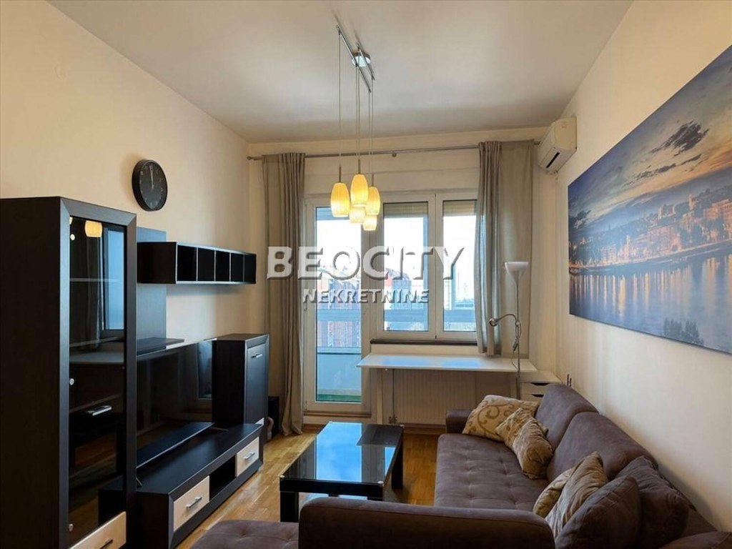Trosoban stan, Novi Sad – Bulevar Oslobođenja | Prodaja · 59m² · 239.000€