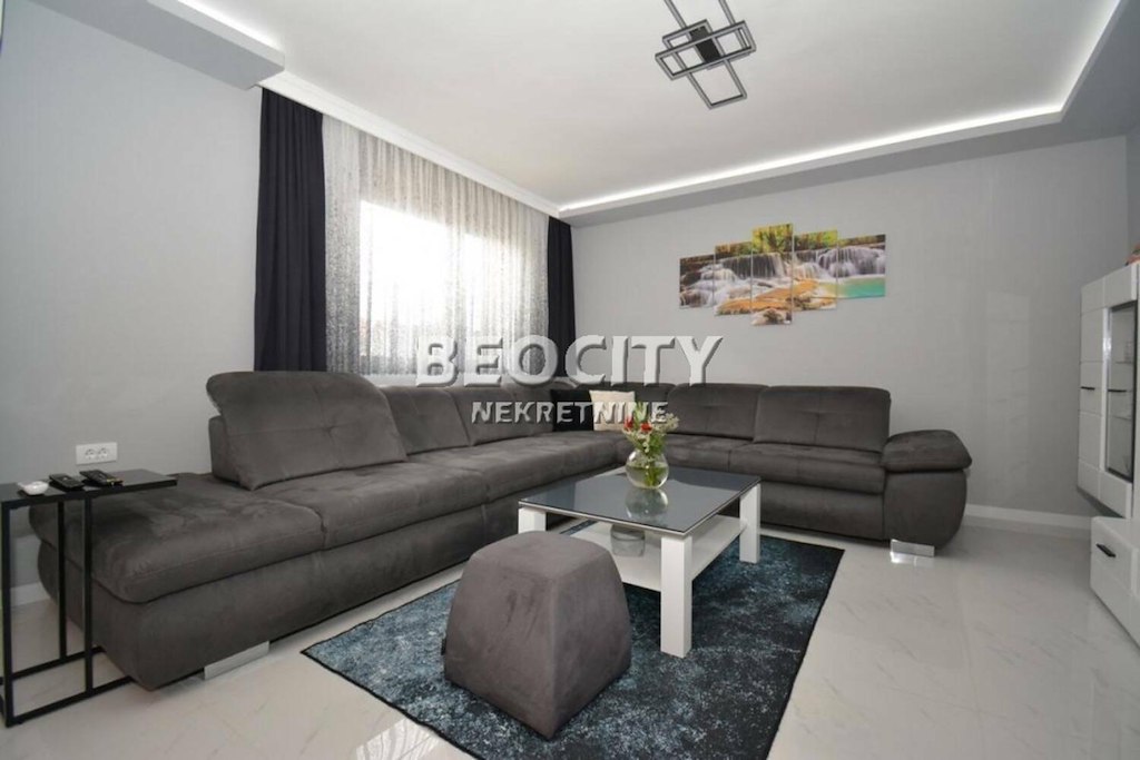 Kuća, Pančevo | Prodaja · 345m² · 460.000€