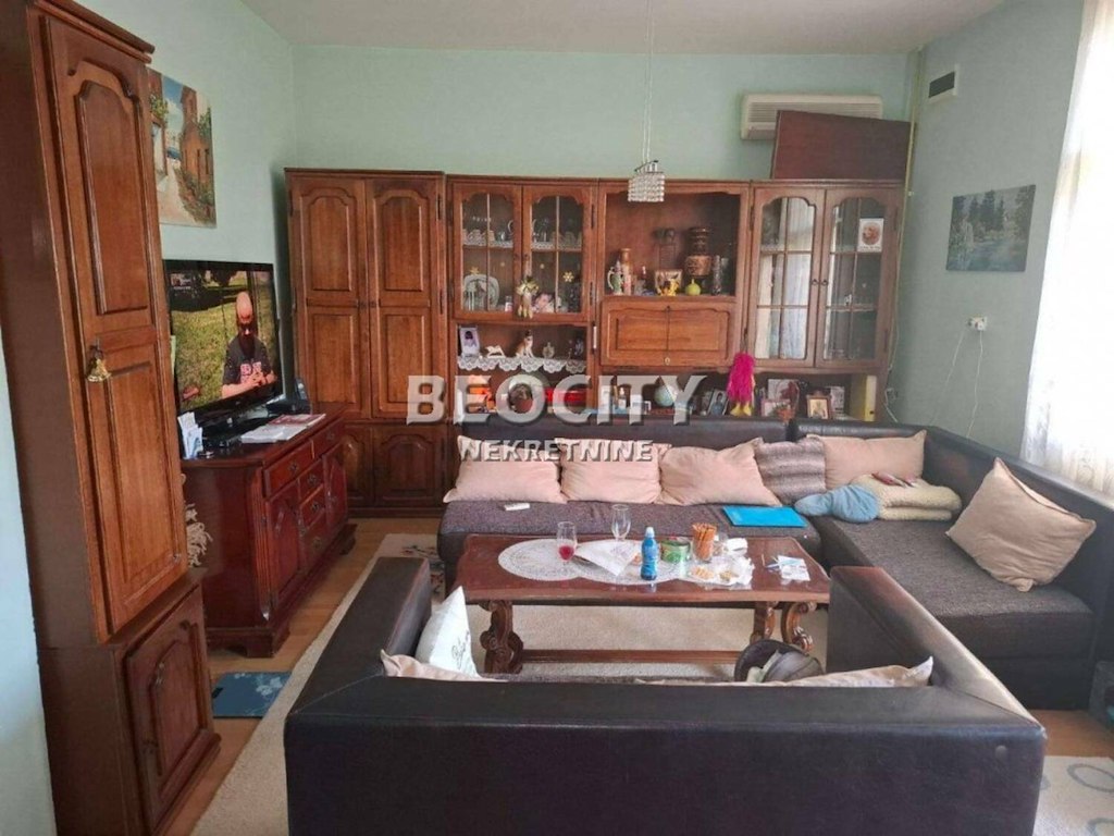 Kuća, Novi Sad | Prodaja · 300m² · 160.000€