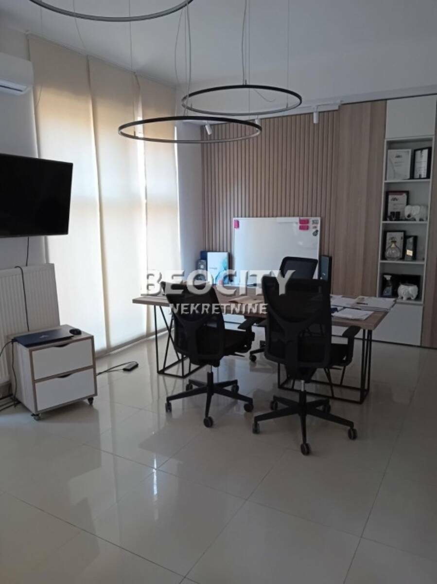 Poslovni prostor / Lokal, Beograd – Centar (uži) | Izdavanje · 70m² · 1.000€