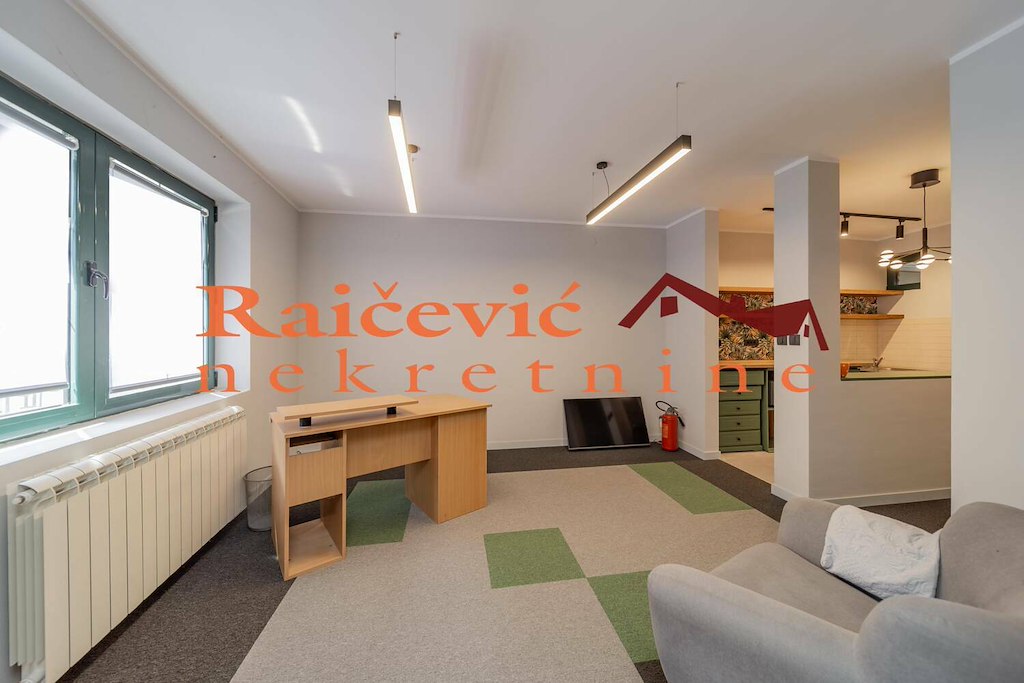 Poslovni prostor / Lokal, Beograd – Vozdovac | Izdavanje · 152m² · 2.400€