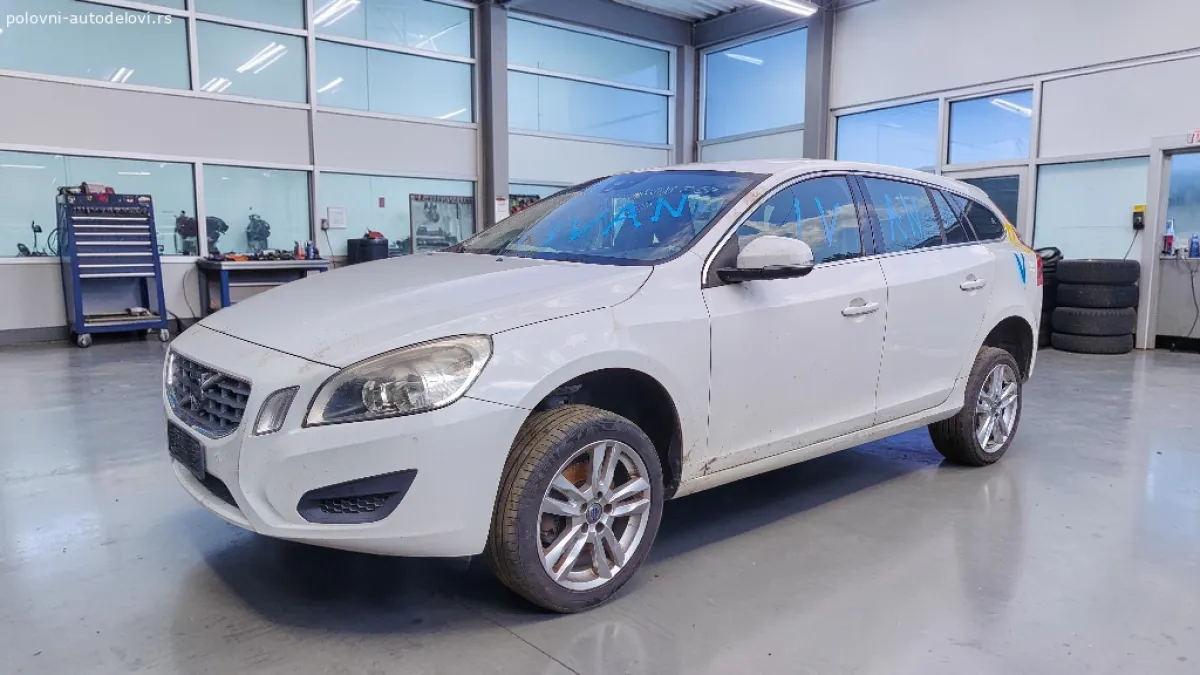 Volvo V60 2.0d D3 Petak POLOVNI DELOVI