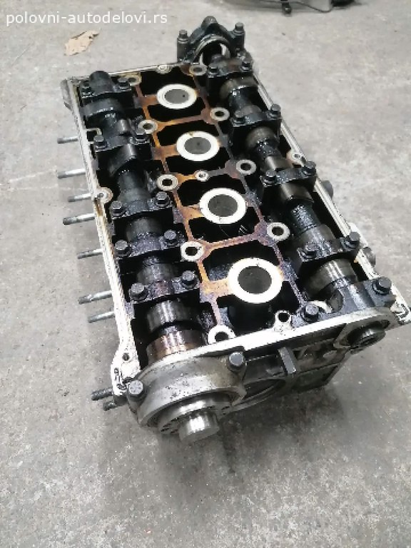 Alfa Romeo JTS 2.0 glava