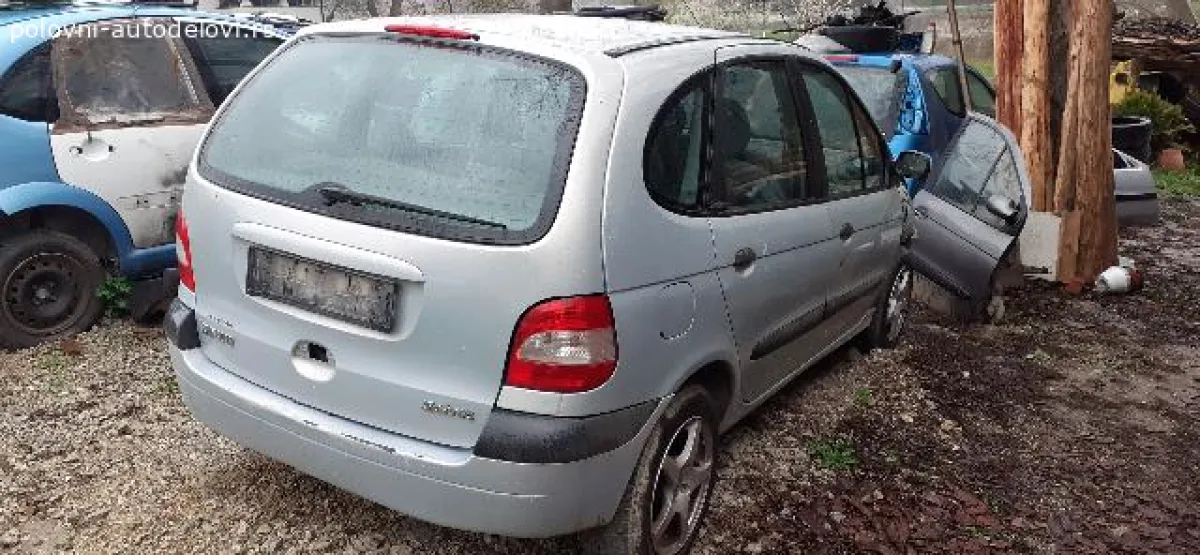 Renault Senic 1 restajling polovni delovi