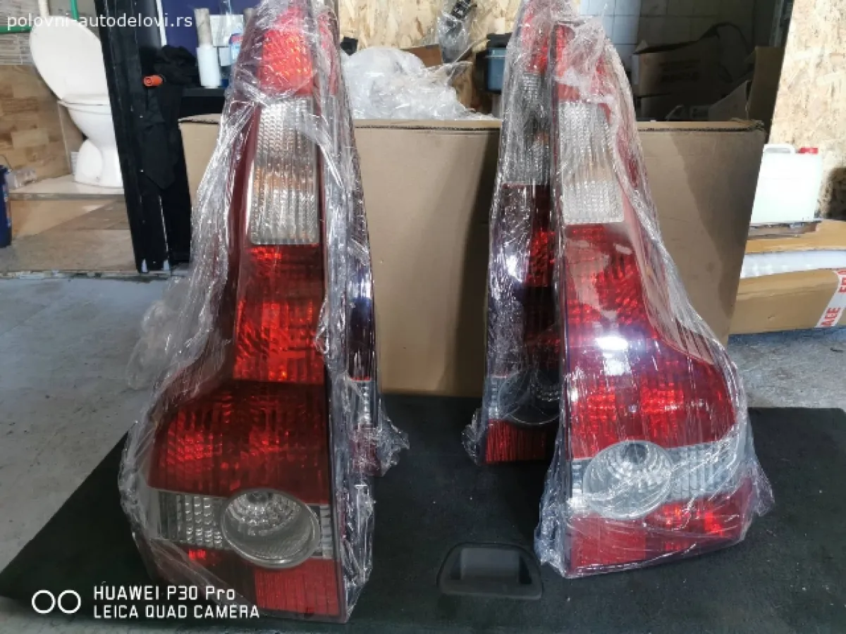 VOLVO NOVI I POLOVNI DELOVI