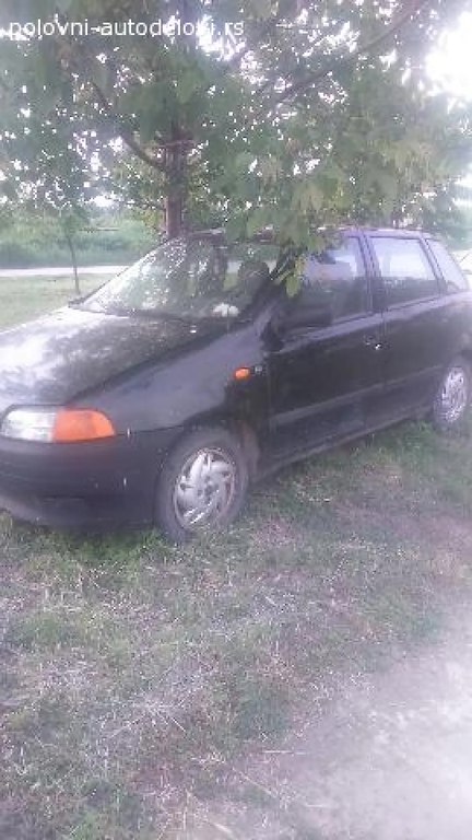 prodajem komplet auto u delove