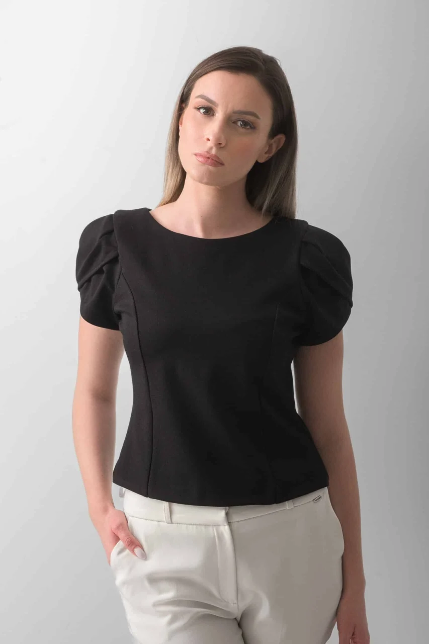 Crna elegantna bluza sa puf rukavima