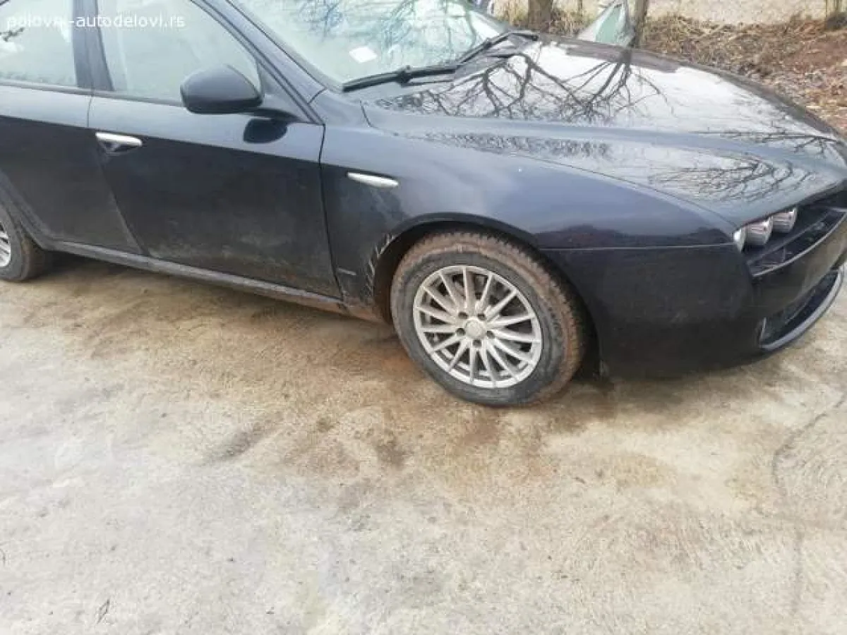 alfa romeo 159 farovi