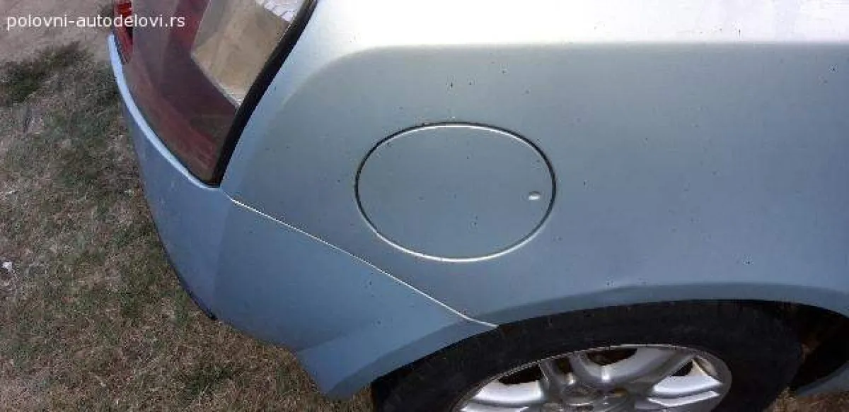 Poklopac rezervoara fiat stilo