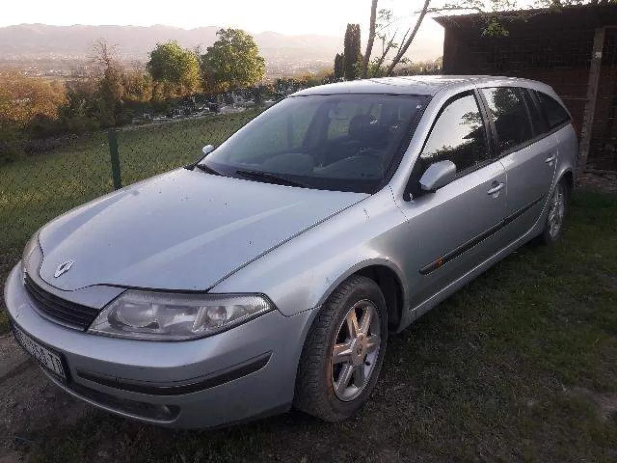 Laguna 2 2.0 16v delovi