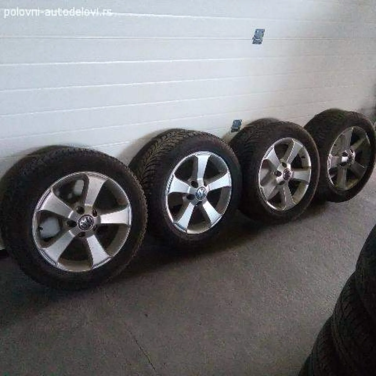 ALU FELNE 16 SA GUMAMA ZA PASAT B6