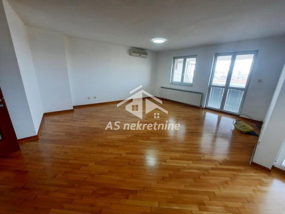 Petosoban stan za izdavanje, Hram Svetog Save, Beograd, 172m², 5. sprat, 2.000 €/mes