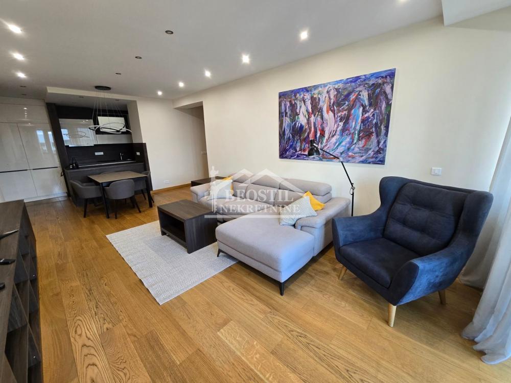 Trosoban stan za izdavanje, Blok 32, Beograd, 90m², 1.700 €/mes