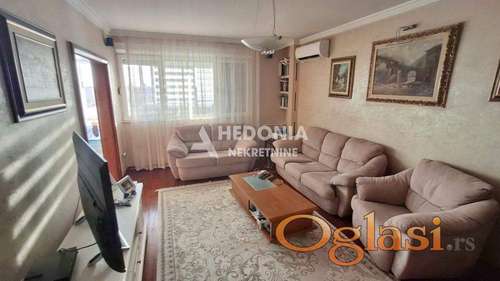 Hotel YU-Novi Beograd, 3.0, renoviran, prelep pogled ID#10648