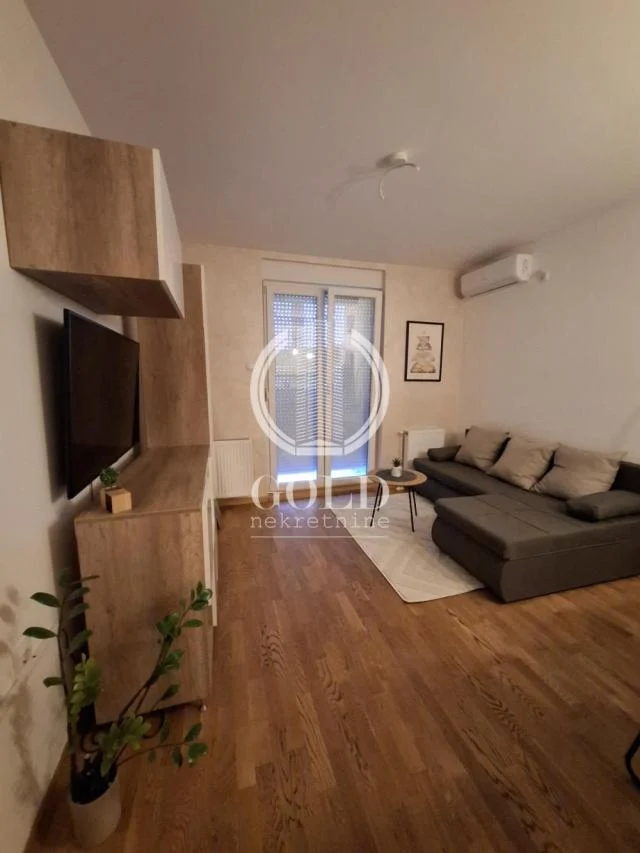Odlična, komplet nameštena garsonjera na Telepu ! ID#10796
