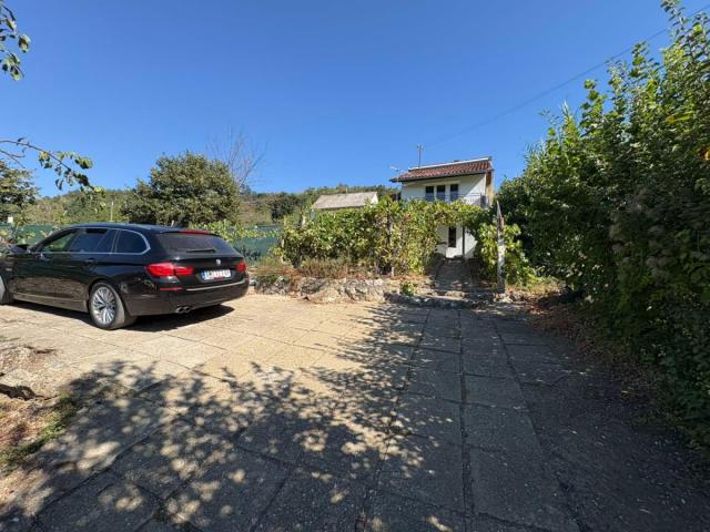 Vikend kuća 55m2, uknjižena, na 10ari placa