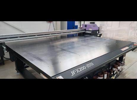 Korišćen Mimaki JFX 200-2513 UV LED štampač, digitalna presa