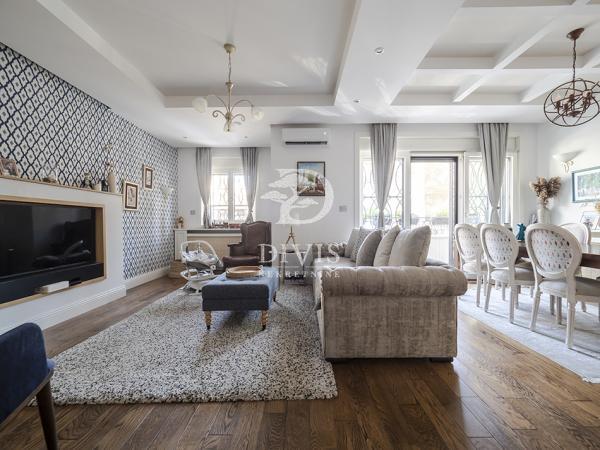 Južni bulevar, Trosoban stan na prodaju, 150m2, 366.000€