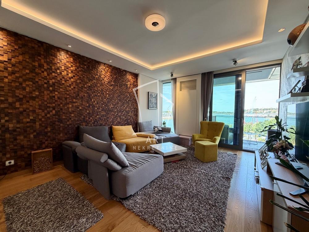 Hercegovačka, Trosoban stan na prodaju, 89m2, 698.000€
