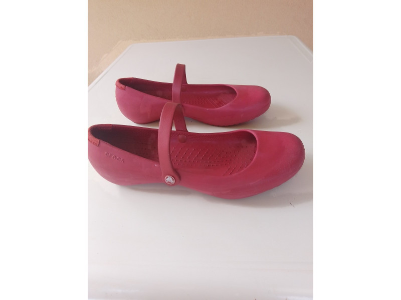 ----CROCS----BR.38 KAO NOVE