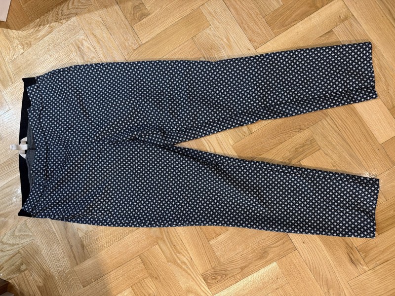 H&M pantalone vel.44 kao novo