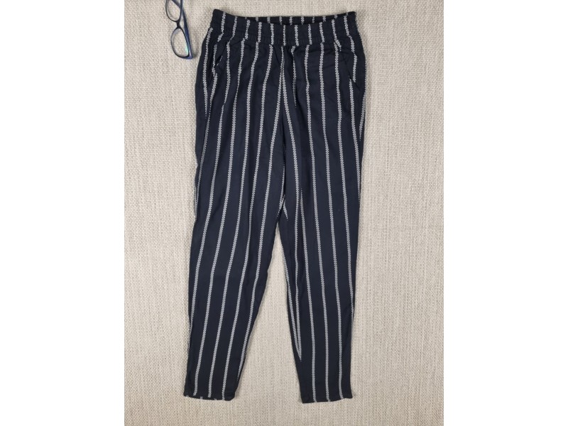 H&M pantalone sa dzepovima, salvare-RASPRODAJA