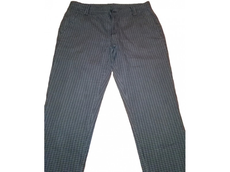 Benetton ženske pantalone, veličina 42. Pamuk 100%
