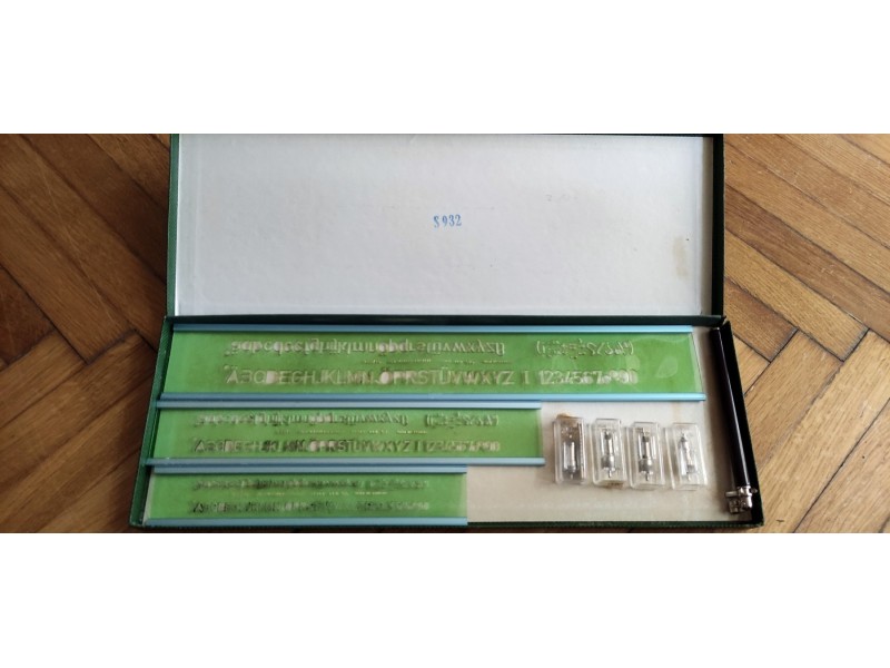 Originalni set za tehničko pismo Faber Castell S 932
