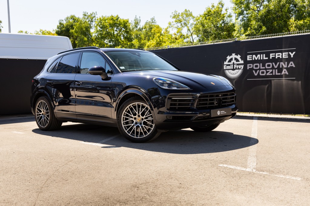 PORSCHE CAYENNE