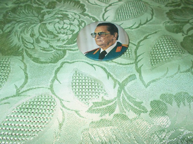 Josip Broz Tito - stari bedz - R-7 cm