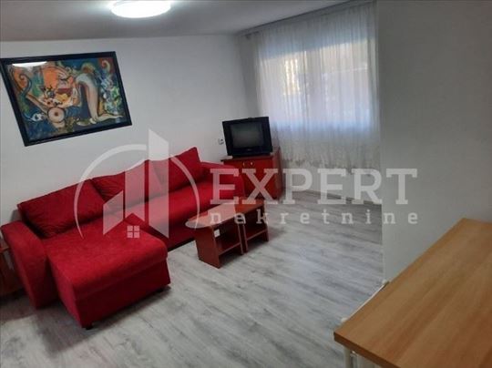 Izdaje se jednoiposoban stan u Durlanu, 47m2.
