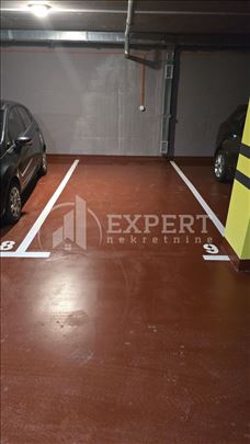 Izdaje se parking mesto u garaži