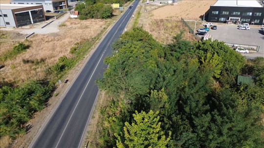 Rumenka građevinsko zemljište 27 ari HITNO!