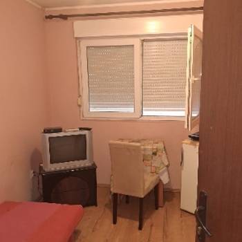Izdajem sobu u Beogradu,na Zvezdari ❲ 100 eur ❳